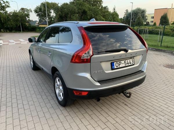 Pelēks Volvo XC60 2010 Ogre, ar dzinēja tilpumu 2.40 L un nobraukumu 297 tūkst. km par 7950 €, foto 9 vietnē AUTOMOTO.COM.LV