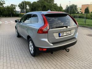 Pelēks Volvo XC60 2010 Ogre, ar dzinēja tilpumu 2.40 L un nobraukumu 297 tūkst. km par 7950 €, foto 9 vietnē AUTOMOTO.COM.LV