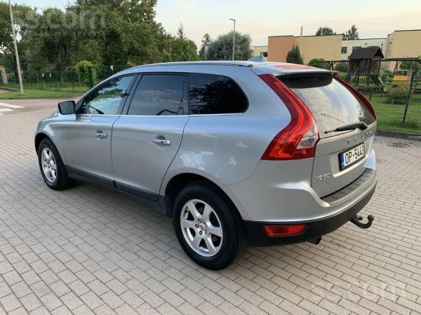 Pelēks Volvo XC60 2010 Ogre, ar dzinēja tilpumu 2.40 L un nobraukumu 297 tūkst. km par 7950 €, foto 10 vietnē AUTOMOTO.COM.LV