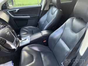 Pelēks Volvo XC60 2010 Ogre, ar dzinēja tilpumu 2.40 L un nobraukumu 297 tūkst. km par 7950 €, foto 14 vietnē AUTOMOTO.COM.LV