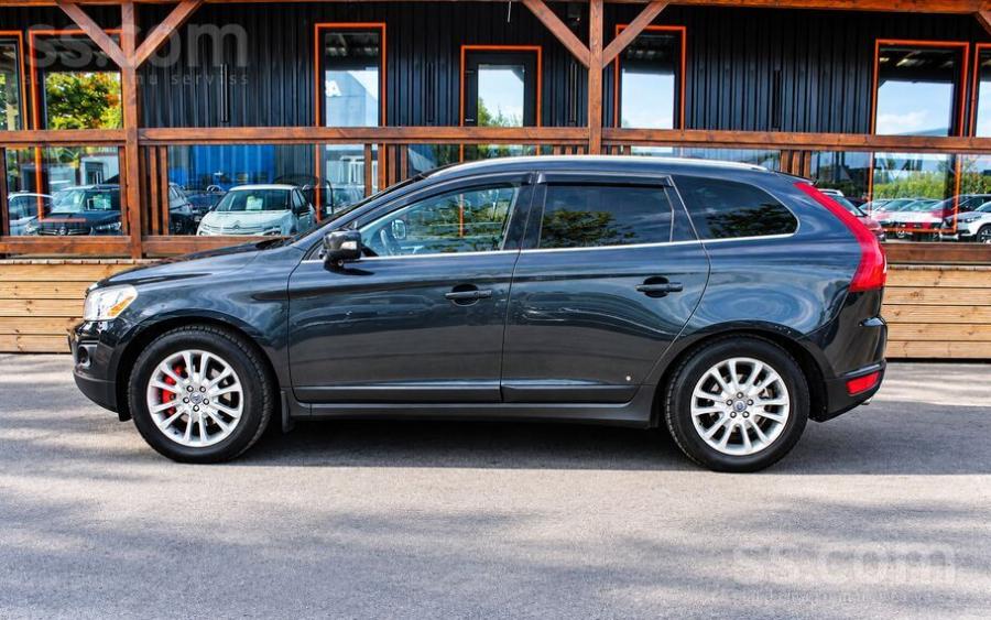 Grey Volvo XC60 2010 in Riga, with an engine capacity of 2.40 L and mileage of 0 thousand km for 6990 €, photo 6 on AUTOMOTO.COM.LV