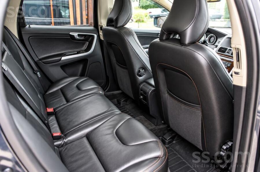 Grey Volvo XC60 2010 in Riga, with an engine capacity of 2.40 L and mileage of 0 thousand km for 6990 €, photo 18 on AUTOMOTO.COM.LV