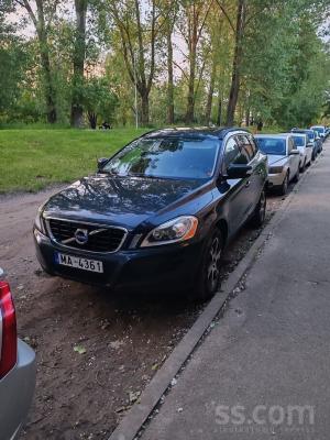 Grey Volvo XC60 2011 in Riga, with an engine capacity of 2.00 L and mileage of 273 thousand km for 7500 €, photo 2 on AUTOMOTO.COM.LV