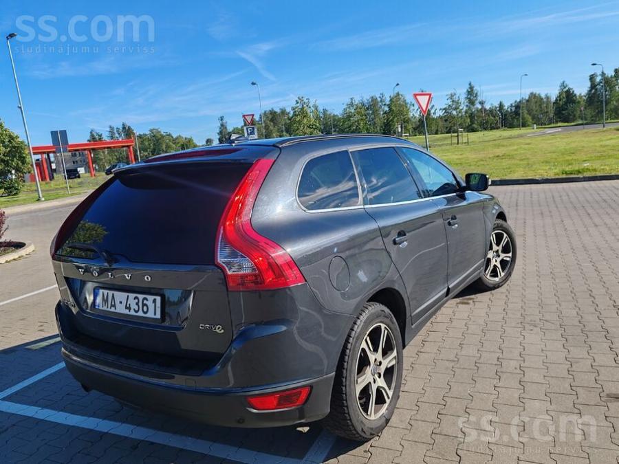 Grey Volvo XC60 2011 in Riga, with an engine capacity of 2.00 L and mileage of 273 thousand km for 7500 €, photo 6 on AUTOMOTO.COM.LV