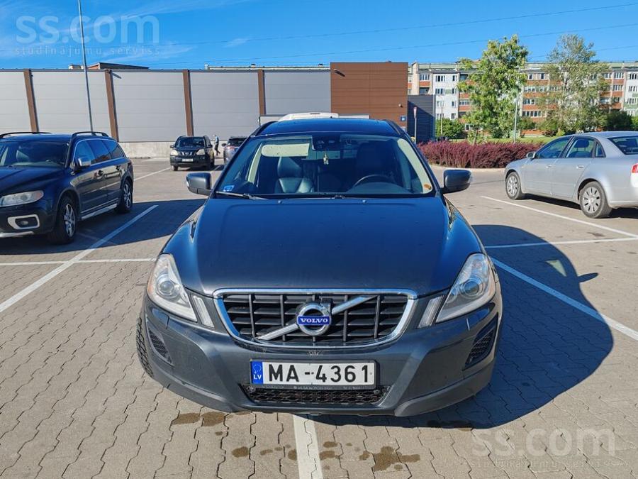 Grey Volvo XC60 2011 in Riga, with an engine capacity of 2.00 L and mileage of 273 thousand km for 7500 €, photo 8 on AUTOMOTO.COM.LV