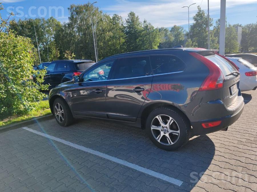 Pelēks Volvo XC60 2011 Rīga, ar dzinēja tilpumu 2.00 L un nobraukumu 272 tūkst. km par 6100 €, foto 7 vietnē AUTOMOTO.COM.LV