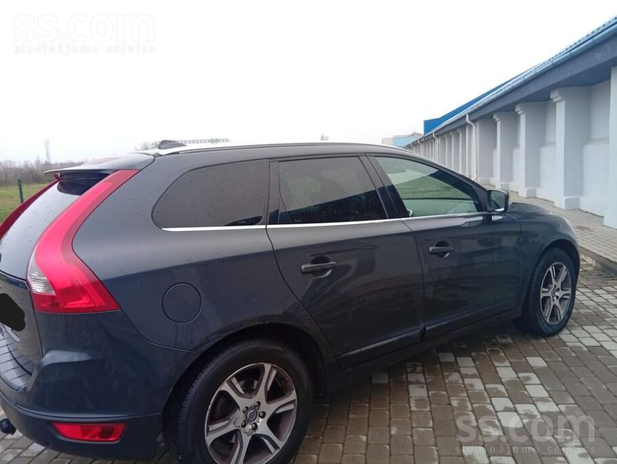 Grey Volvo XC60 2011 in Liepaja, with an engine capacity of 2.00 L and mileage of 444 thousand km for 5700 €, photo 4 on AUTOMOTO.COM.LV