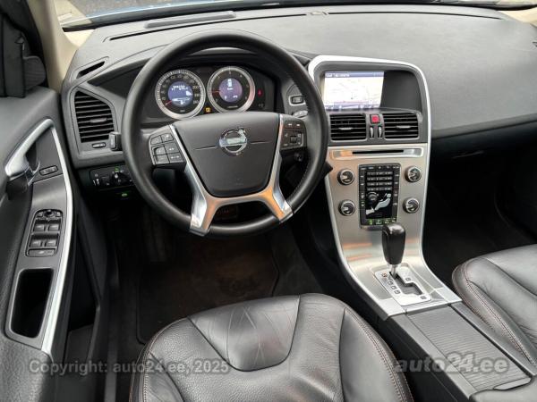 Pelēks Volvo XC60 2011 Paide, ar dzinēja tilpumu 2.00 L un nobraukumu 306 tūkst. km par 9990 €, foto 11 vietnē AUTOMOTO.COM.LV
