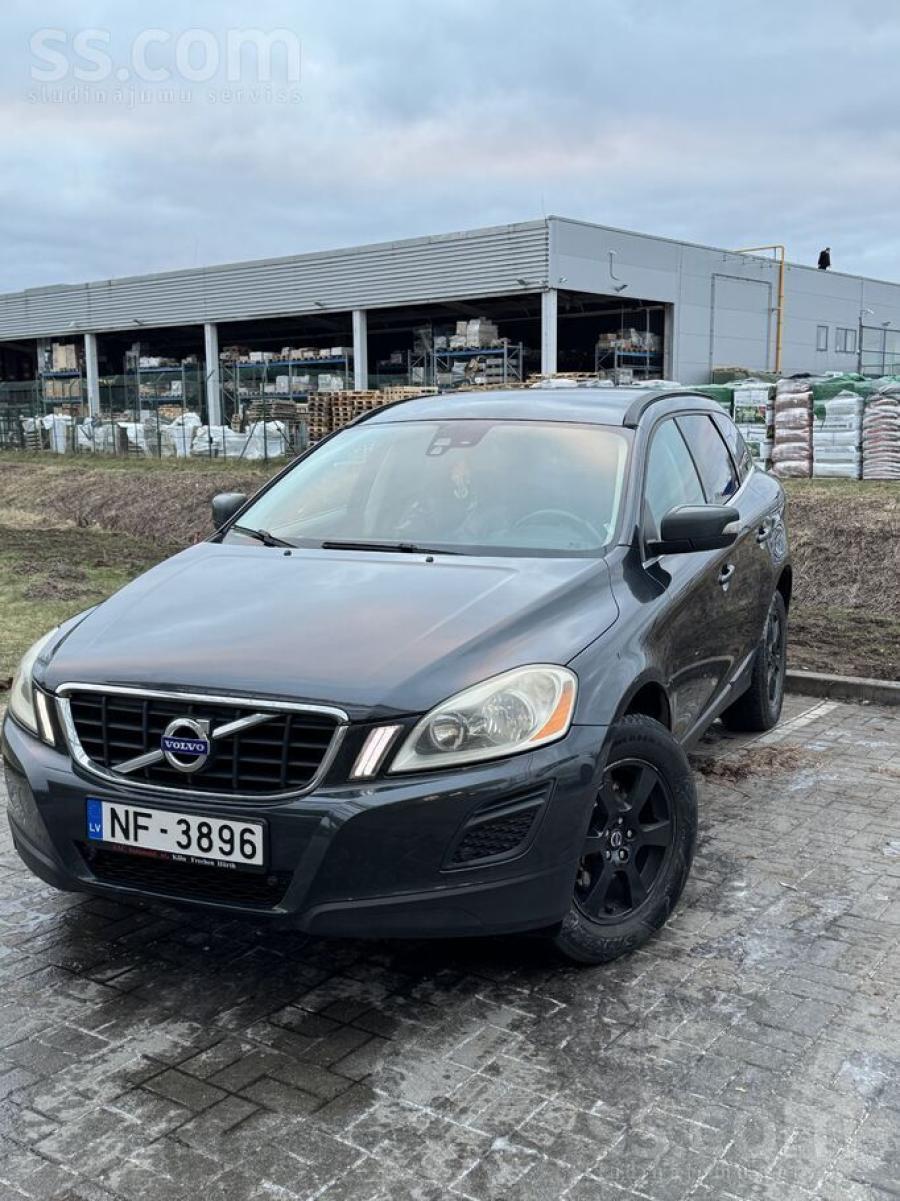 Pelēks Volvo XC60 2011 Rīga, ar dzinēja tilpumu 2.00 L un nobraukumu 321 tūkst. km par 8500 €, foto 4 vietnē AUTOMOTO.COM.LV