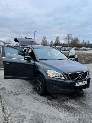 Pelēks Volvo XC60 2011 Rīga, ar dzinēja tilpumu 2.00 L un nobraukumu 321 tūkst. km par 8500 €, foto 16 vietnē AUTOMOTO.COM.LV