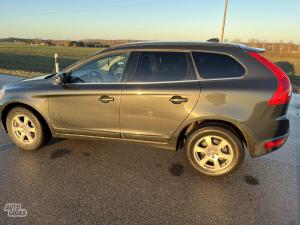 Grey Volvo XC60 2011 in Ukmerge, with an engine capacity of 2.00 L and mileage of 245 thousand km for 7950 €, photo 11 on AUTOMOTO.COM.LV
