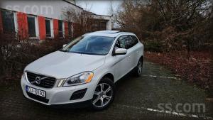 Pelēks Volvo XC60 2011 Rīga, ar dzinēja tilpumu 2.40 L un nobraukumu 300 tūkst. km par 7300 €, foto  vietnē AUTOMOTO.COM.LV