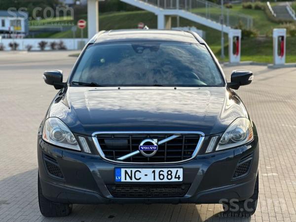 Pelēks Volvo XC60 2011 Rēzekne, ar dzinēja tilpumu 2.00 L un nobraukumu 264 tūkst. km par 7800 €, foto 2 vietnē AUTOMOTO.COM.LV