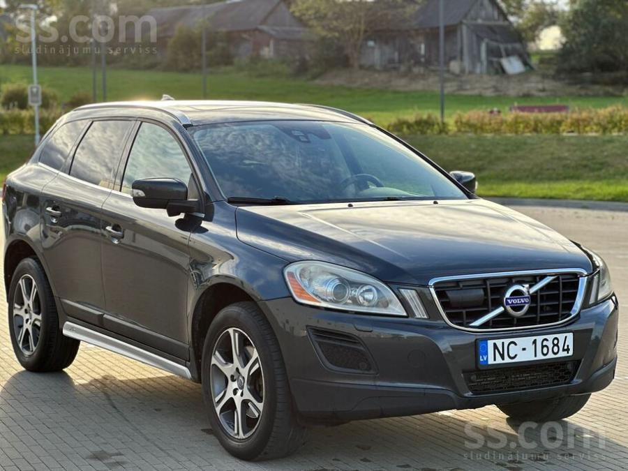 Grey Volvo XC60 2011 in Rezekne, with an engine capacity of 2.00 L and mileage of 264 thousand km for 7800 €, photo 3 on AUTOMOTO.COM.LV