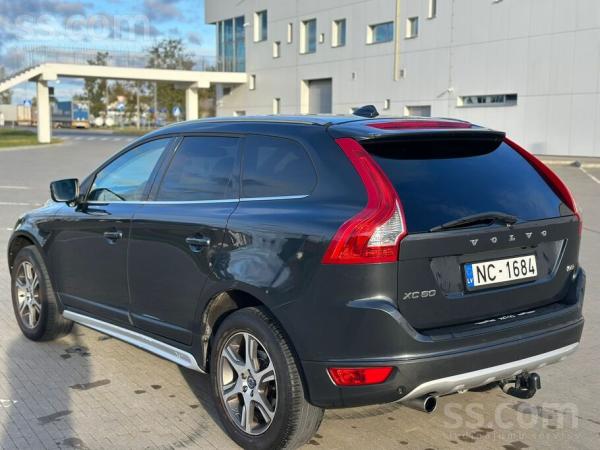 Pelēks Volvo XC60 2011 Rēzekne, ar dzinēja tilpumu 2.00 L un nobraukumu 264 tūkst. km par 7800 €, foto 6 vietnē AUTOMOTO.COM.LV