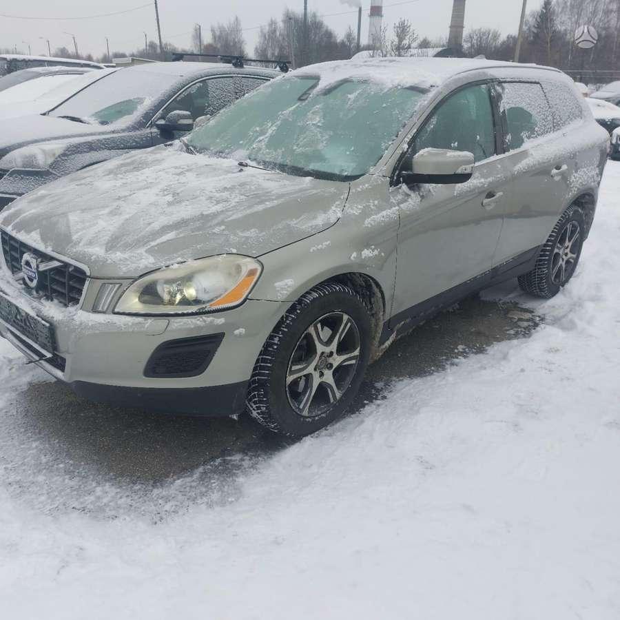 Grey Volvo XC60 2011 in Panevezys, with an engine capacity of 2.00 L and mileage of 265 thousand km for 6700 €, photo 2 on AUTOMOTO.COM.LV