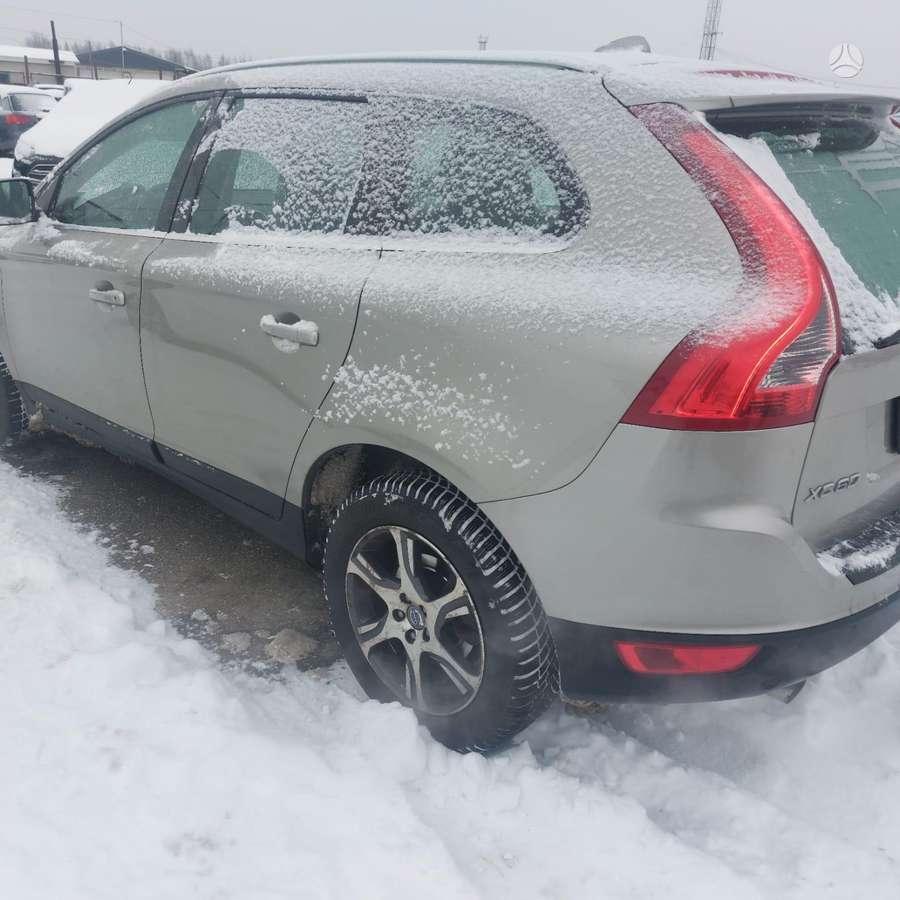 Grey Volvo XC60 2011 in Panevezys, with an engine capacity of 2.00 L and mileage of 265 thousand km for 6700 €, photo 3 on AUTOMOTO.COM.LV
