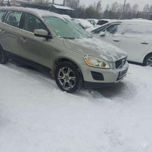 Grey Volvo XC60 2011 in Panevezys, with an engine capacity of 2.00 L and mileage of 265 thousand km for 6700 €, photo 4 on AUTOMOTO.COM.LV