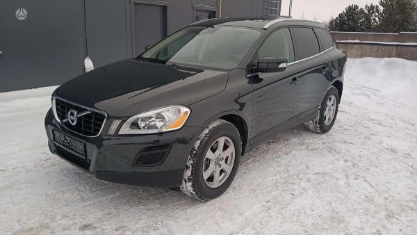 Pelēks Volvo XC60 2011 Šauļi, ar dzinēja tilpumu 3.19 L un nobraukumu 313 tūkst. km par 6800 €, foto 1 vietnē AUTOMOTO.COM.LV