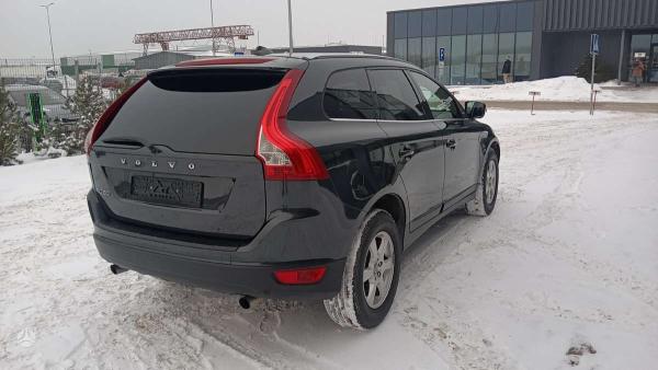 Pelēks Volvo XC60 2011 Šauļi, ar dzinēja tilpumu 3.19 L un nobraukumu 313 tūkst. km par 6800 €, foto 7 vietnē AUTOMOTO.COM.LV