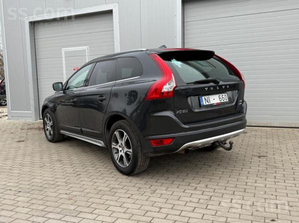 Pelēks Volvo XC60 2011 Rīga, ar dzinēja tilpumu 2.00 L un nobraukumu 0 tūkst. km par 7300 €, foto 4 vietnē AUTOMOTO.COM.LV