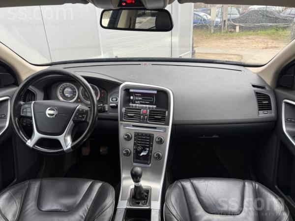Pelēks Volvo XC60 2011 Rīga, ar dzinēja tilpumu 2.00 L un nobraukumu 0 tūkst. km par 7300 €, foto 6 vietnē AUTOMOTO.COM.LV