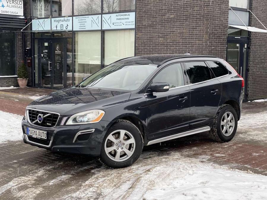 Grey Volvo XC60 2011 in Marijampole, with an engine capacity of 1.98 L and mileage of 289 thousand km for 8750 €, photo 1 on AUTOMOTO.COM.LV