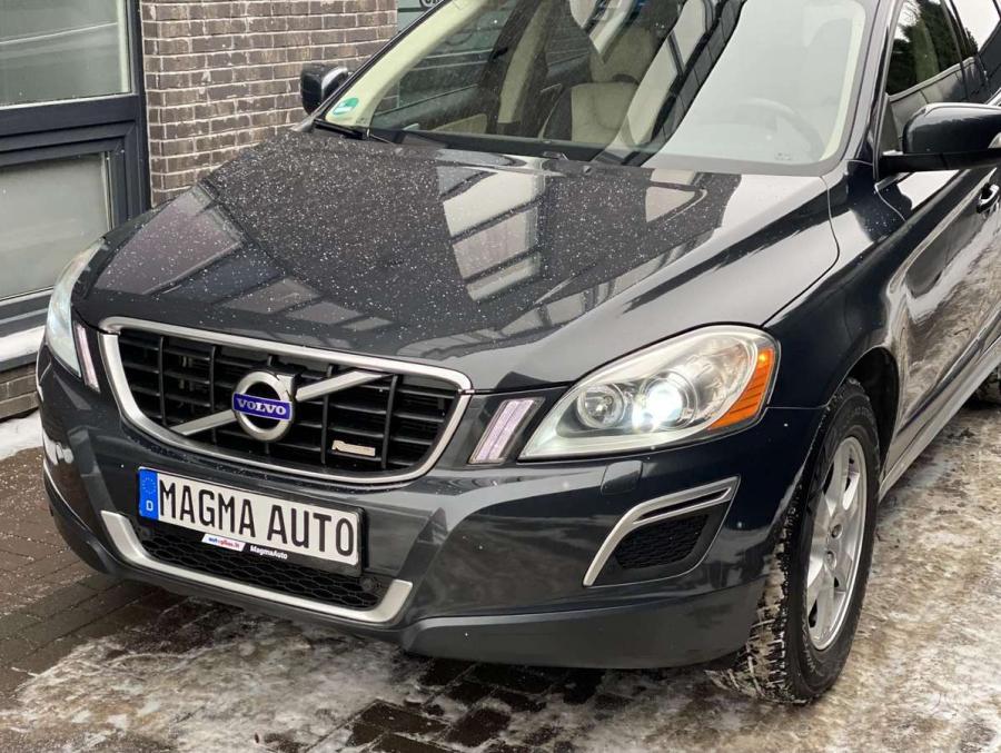 Grey Volvo XC60 2011 in Marijampole, with an engine capacity of 1.98 L and mileage of 289 thousand km for 8750 €, photo 2 on AUTOMOTO.COM.LV