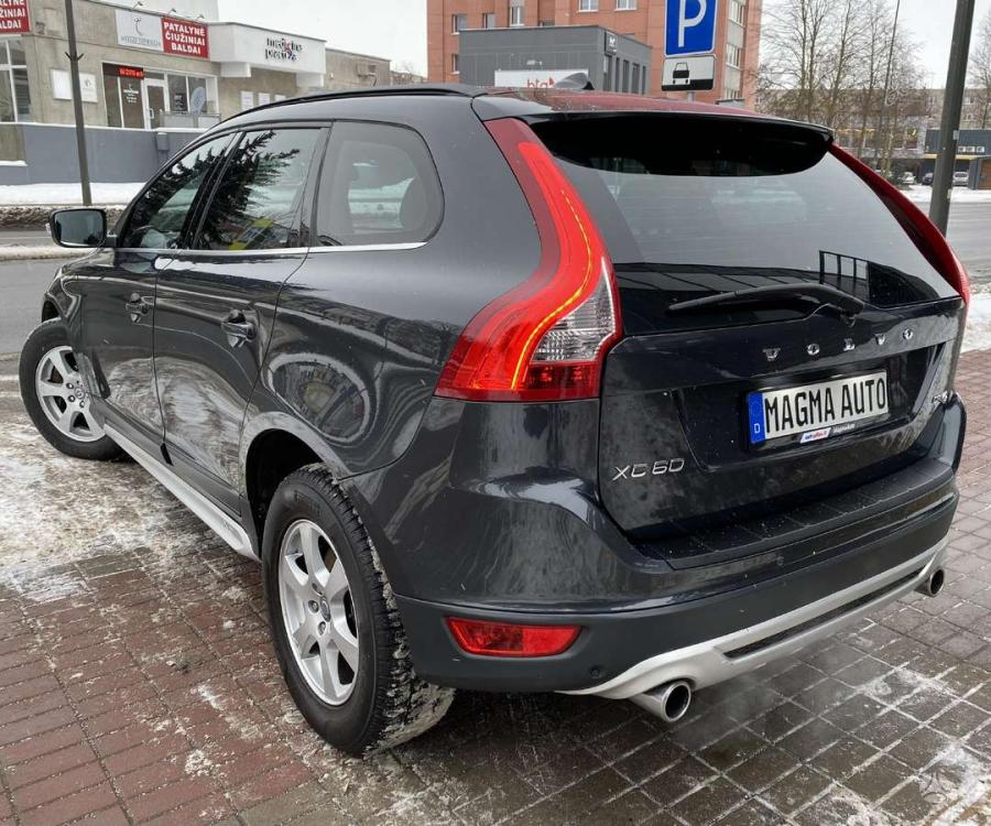 Grey Volvo XC60 2011 in Marijampole, with an engine capacity of 1.98 L and mileage of 289 thousand km for 8750 €, photo 10 on AUTOMOTO.COM.LV