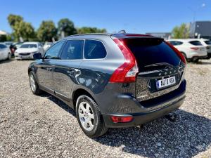 Pelēks Volvo XC60 2011 Kauņa, ar dzinēja tilpumu 2.00 L un nobraukumu 393 tūkst. km par 6500 €, foto 3 vietnē AUTOMOTO.COM.LV