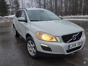 Pelēks Volvo XC60 2011 Viļņa, ar dzinēja tilpumu 2.00 L un nobraukumu 275 tūkst. km par 6666 €, foto 2 vietnē AUTOMOTO.COM.LV