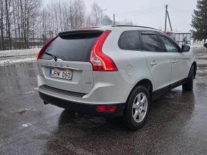 Pelēks Volvo XC60 2011 Viļņa, ar dzinēja tilpumu 2.00 L un nobraukumu 275 tūkst. km par 6666 €, foto 3 vietnē AUTOMOTO.COM.LV