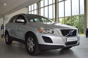 Grey Volvo XC60 2011 in Vilnius, with an engine capacity of 2.40 L and mileage of 273 thousand km for 8500 €, photo 3 on AUTOMOTO.COM.LV