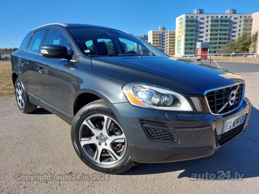 Pelēks Volvo XC60 2011 Tallina, ar dzinēja tilpumu 2.40 L un nobraukumu 195 tūkst. km par 8900 €, foto 2 vietnē AUTOMOTO.COM.LV