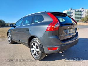 Pelēks Volvo XC60 2011 Tallina, ar dzinēja tilpumu 2.40 L un nobraukumu 195 tūkst. km par 8900 €, foto 16 vietnē AUTOMOTO.COM.LV