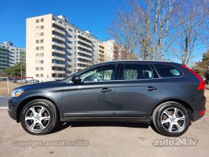 Pelēks Volvo XC60 2011 Tallina, ar dzinēja tilpumu 2.40 L un nobraukumu 195 tūkst. km par 8900 €, foto 17 vietnē AUTOMOTO.COM.LV