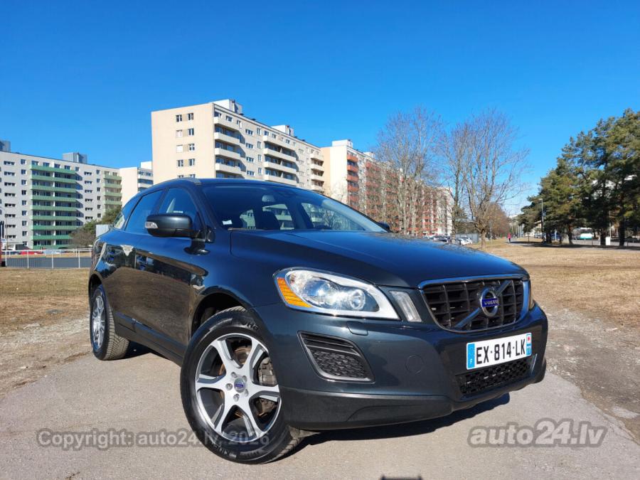 Pelēks Volvo XC60 2011 Tallina, ar dzinēja tilpumu 2.40 L un nobraukumu 195 tūkst. km par 8900 €, foto 20 vietnē AUTOMOTO.COM.LV
