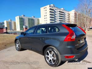 Pelēks Volvo XC60 2011 Tallina, ar dzinēja tilpumu 2.40 L un nobraukumu 195 tūkst. km par 8900 €, foto 24 vietnē AUTOMOTO.COM.LV