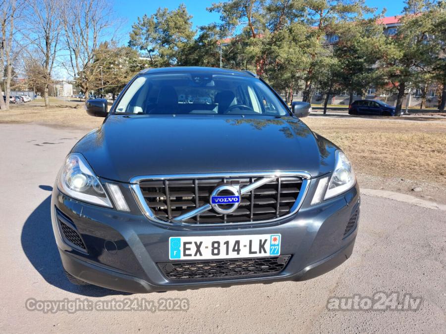 Pelēks Volvo XC60 2011 Tallina, ar dzinēja tilpumu 2.40 L un nobraukumu 195 tūkst. km par 8900 €, foto 25 vietnē AUTOMOTO.COM.LV