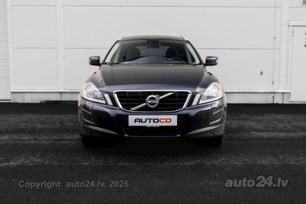 Grey Volvo XC60 2011 in Tallinn, with an engine capacity of 2.40 L and mileage of 247 thousand km for 8999 €, photo 2 on AUTOMOTO.COM.LV