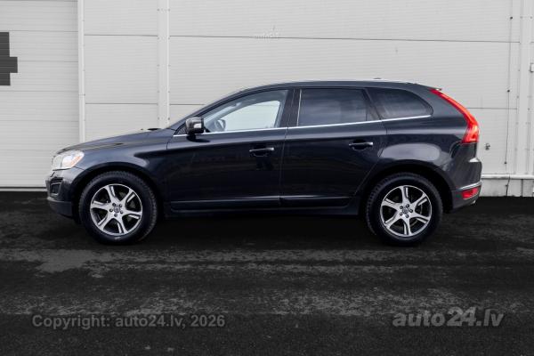 Grey Volvo XC60 2011 in Tallinn, with an engine capacity of 2.40 L and mileage of 247 thousand km for 8999 €, photo 5 on AUTOMOTO.COM.LV