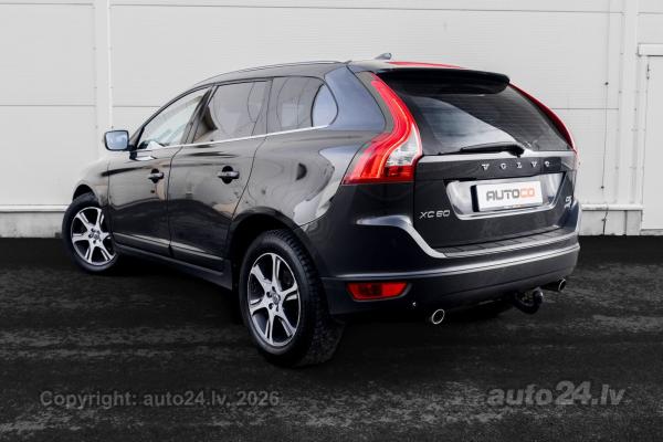Grey Volvo XC60 2011 in Tallinn, with an engine capacity of 2.40 L and mileage of 247 thousand km for 8999 €, photo 6 on AUTOMOTO.COM.LV