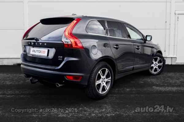 Grey Volvo XC60 2011 in Tallinn, with an engine capacity of 2.40 L and mileage of 247 thousand km for 8999 €, photo 8 on AUTOMOTO.COM.LV