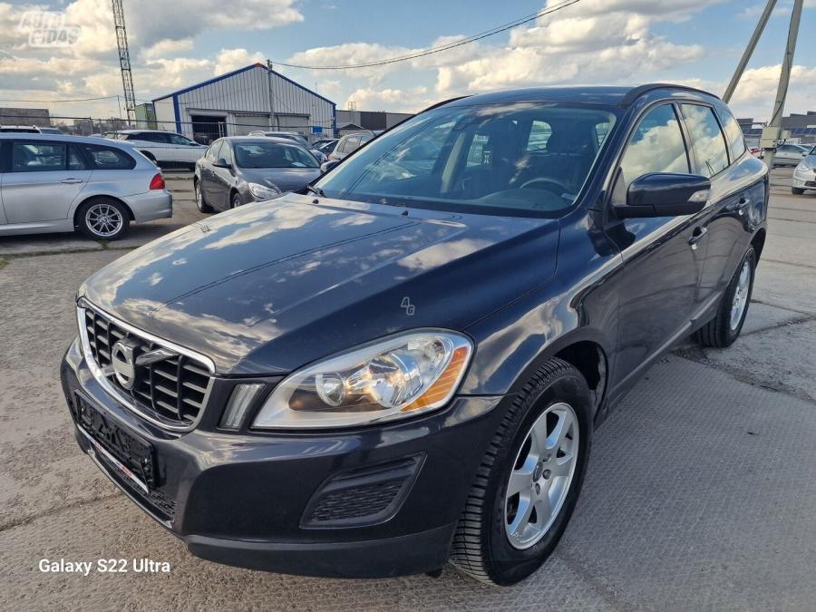Grey Volvo XC60 2011 in Kaunas, with an engine capacity of 2.40 L and mileage of 189 thousand km for 8950 €, photo 1 on AUTOMOTO.COM.LV