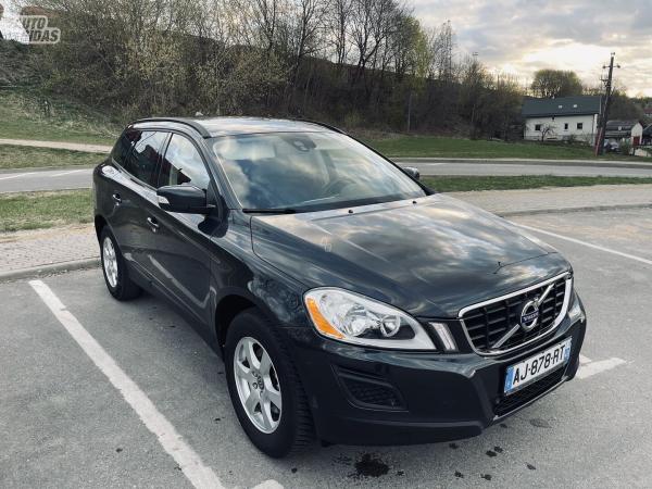 Grey Volvo XC60 2011 in Vilnius, with an engine capacity of 2.00 L and mileage of 215 thousand km for 7950 €, photo 2 on AUTOMOTO.COM.LV