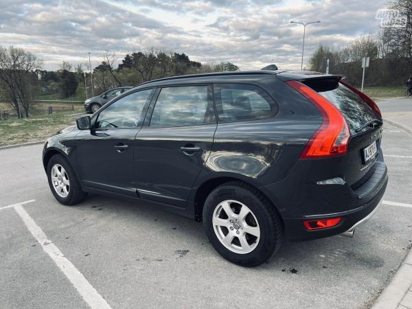 Grey Volvo XC60 2011 in Vilnius, with an engine capacity of 2.00 L and mileage of 215 thousand km for 7950 €, photo 5 on AUTOMOTO.COM.LV