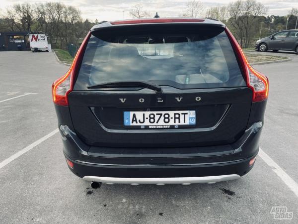 Grey Volvo XC60 2011 in Vilnius, with an engine capacity of 2.00 L and mileage of 215 thousand km for 7950 €, photo 6 on AUTOMOTO.COM.LV