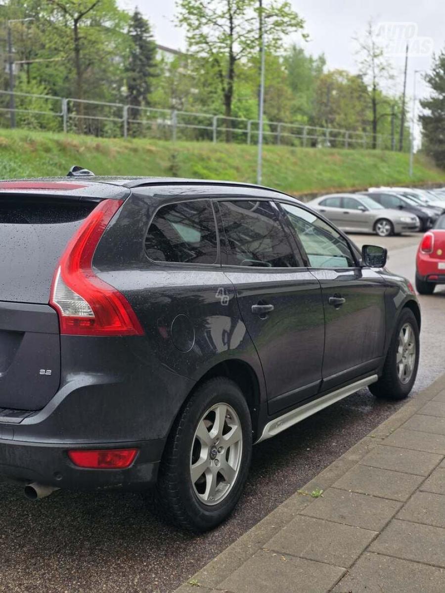 Grey Volvo XC60 2011 in Vilnius, with an engine capacity of 3.20 L and mileage of 293 thousand km for 5500 €, photo 5 on AUTOMOTO.COM.LV