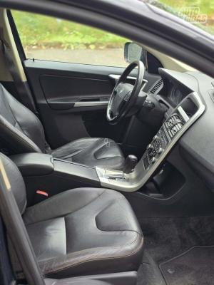 Grey Volvo XC60 2011 in Vilnius, with an engine capacity of 3.20 L and mileage of 293 thousand km for 5500 €, photo 7 on AUTOMOTO.COM.LV