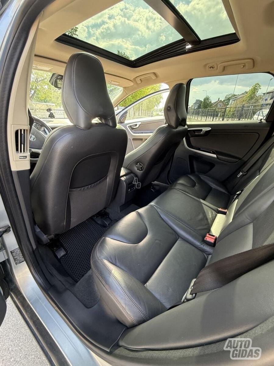 Grey Volvo XC60 2011 in Telschi, with an engine capacity of 3.00 L and mileage of 178 thousand km for 6800 €, photo 8 on AUTOMOTO.COM.LV